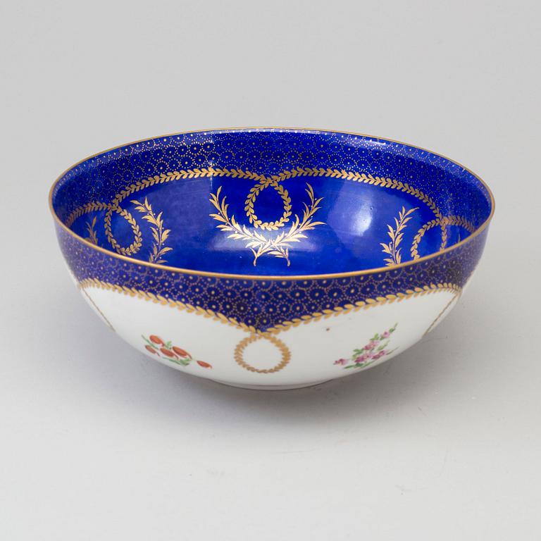 SKÅL, porslin, s.k. pseudo-Sevres, 1700-tal. - Bukowskis
