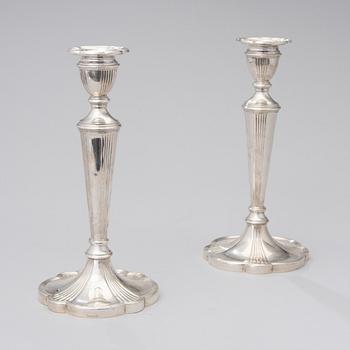 A PAIR OF SILVER CANDLESTICKS, Finnish control hallmarks 1955. - Bukowskis