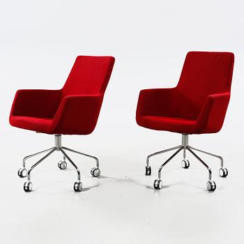 A pair of 21th century arm chairs by Roger Person, model "Happy", Swedese. - Bukowskis