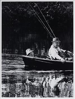 Ragnhild Haarstad, "Kung Gustav VI Adolf i Storuman, 1965.". - Bukowskis