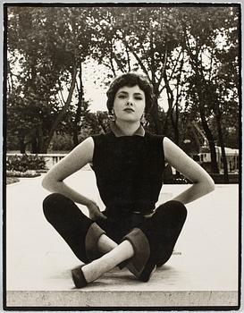 KARY LASCH, photograph, of Gina Lollobrigida. - Bukowskis