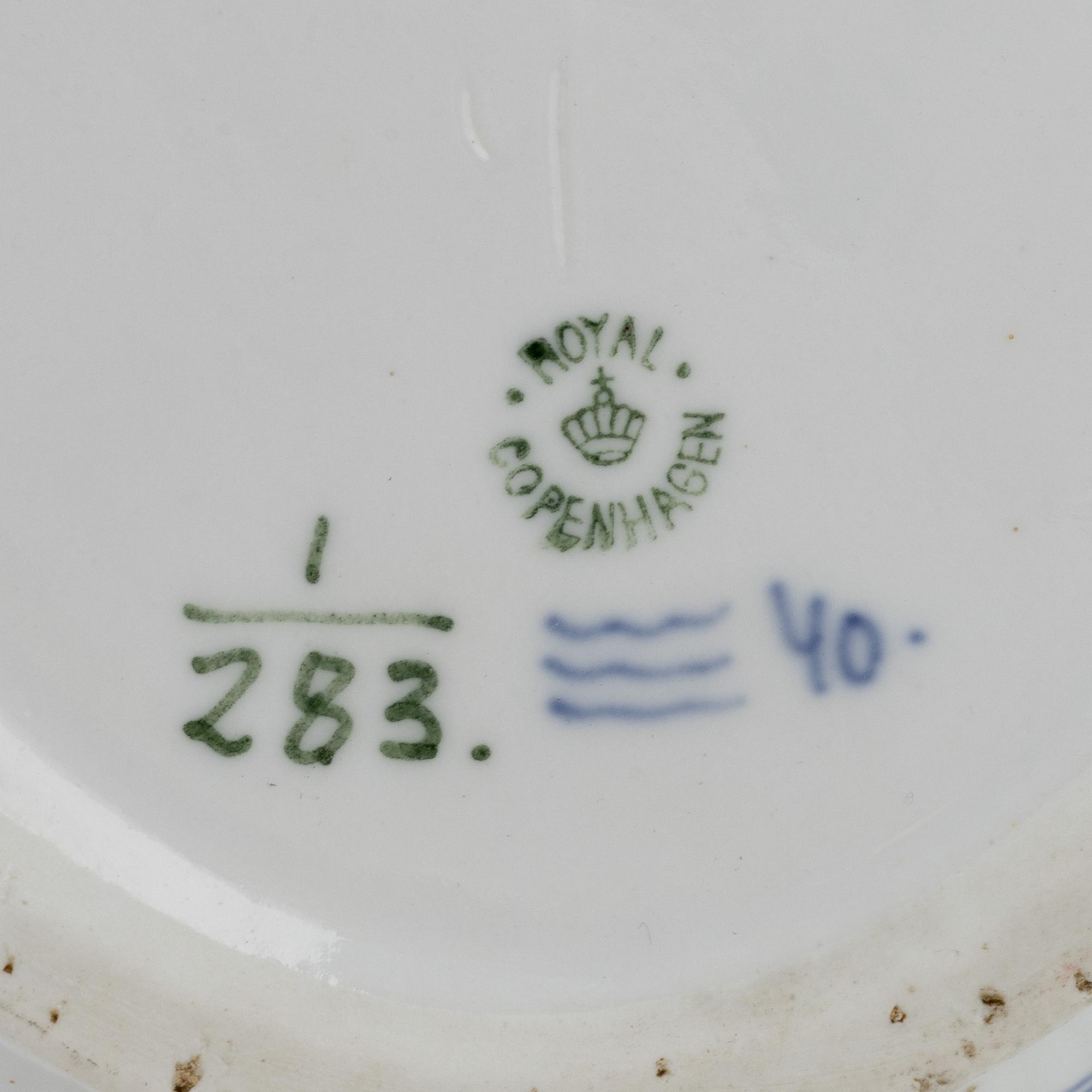 Terrin med fat, porslin, "Musselmalet", Royal Copenhagen, Danmark ...