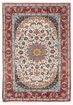 An Isfahan part silk, ca157 x 108 cm. - Bukowskis