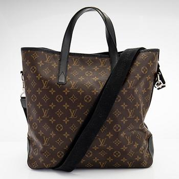 Louis Vuitton, a Monogram Canvas 'Davis', bag. - Bukowskis