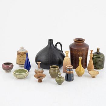 A set of 16 miniatures, including Stig Lindberg for Gustavsberg's ...