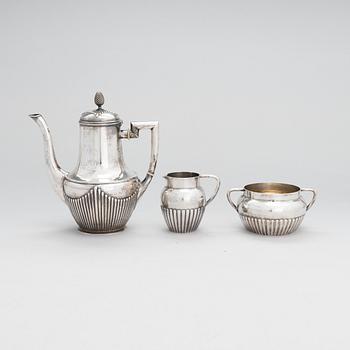 Kaffekanna, sockerskål och gräddsnäcka, silver, GAB, Stockholm 1916 och ...