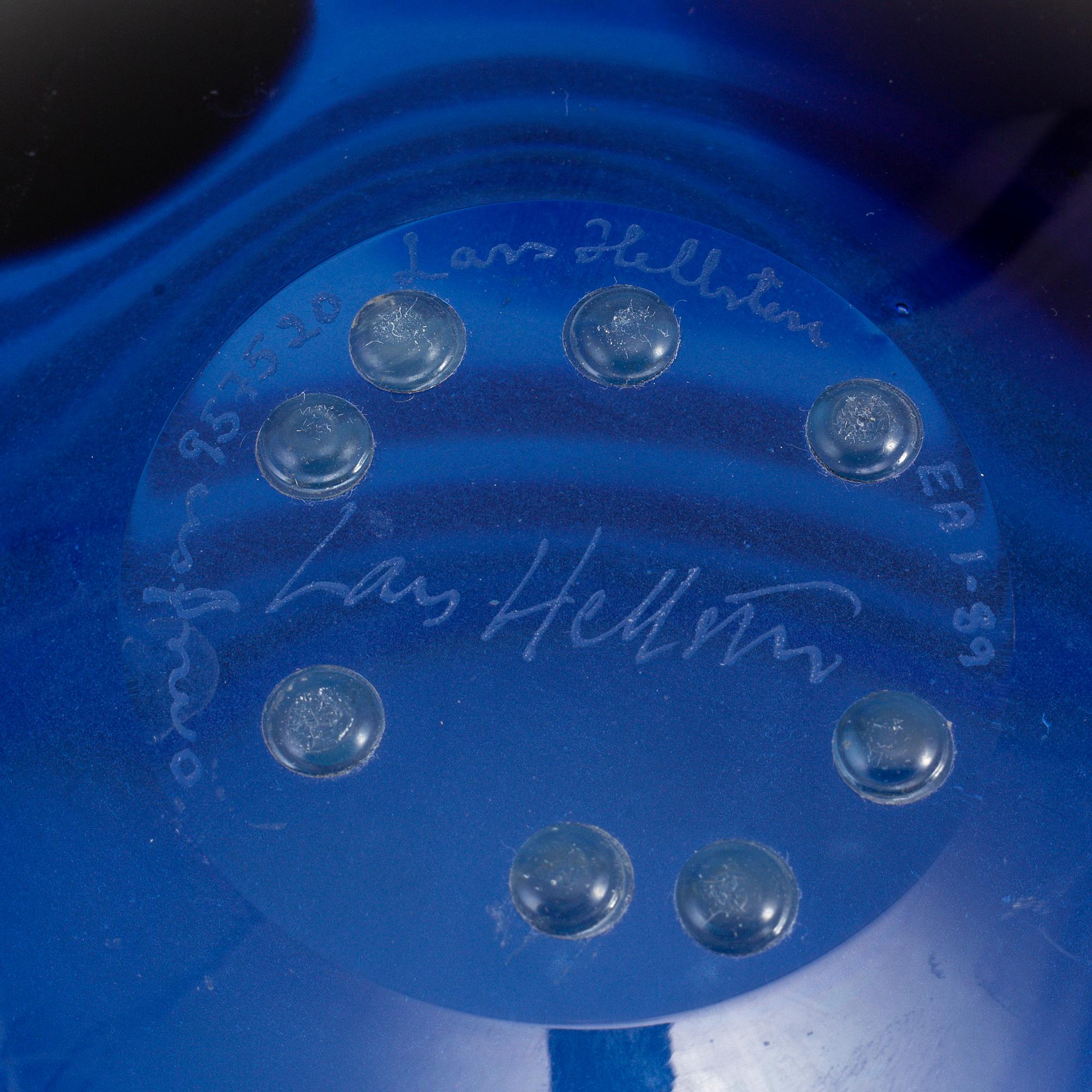 LARS HELLSTEN, a glass bowl from Orrefors. - Bukowskis