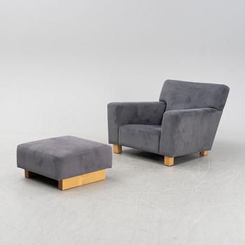 Björn Trägårdh, fåtölj med fotpall, modell 3665, Firma Svenskt Tenn, AB ...