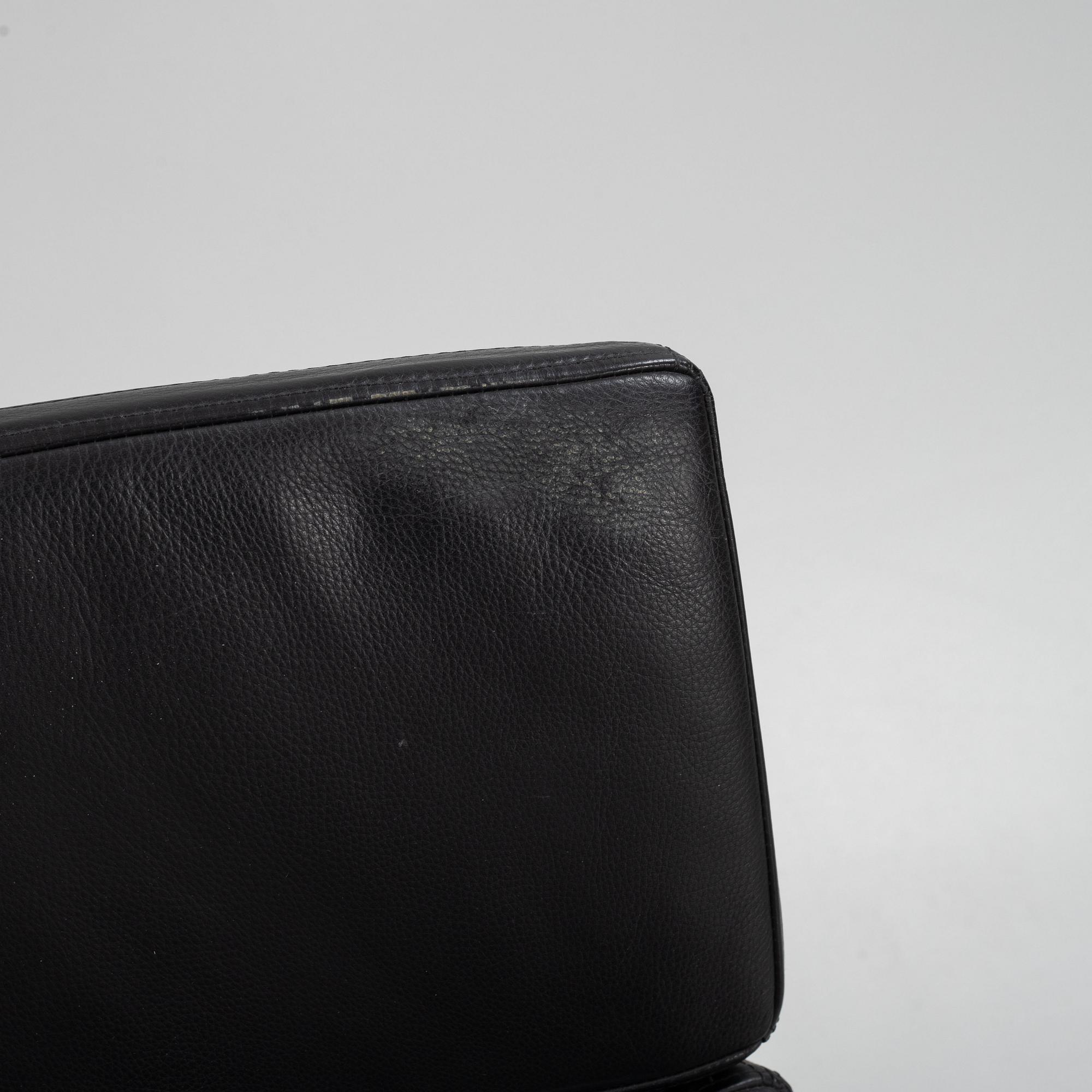 Roger Persson, fåtölj med fotpall, "Happy Swing", Swedese, 2000-tal. - Bukowskis