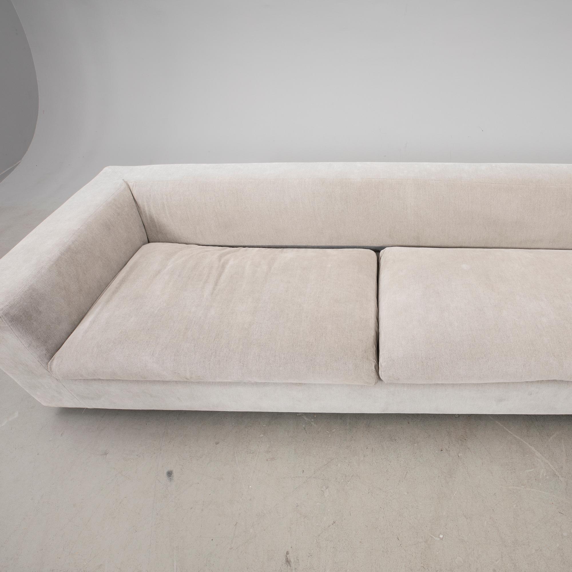 Eiler Eilersen, hörnsoffa omkring 2000. - Bukowskis