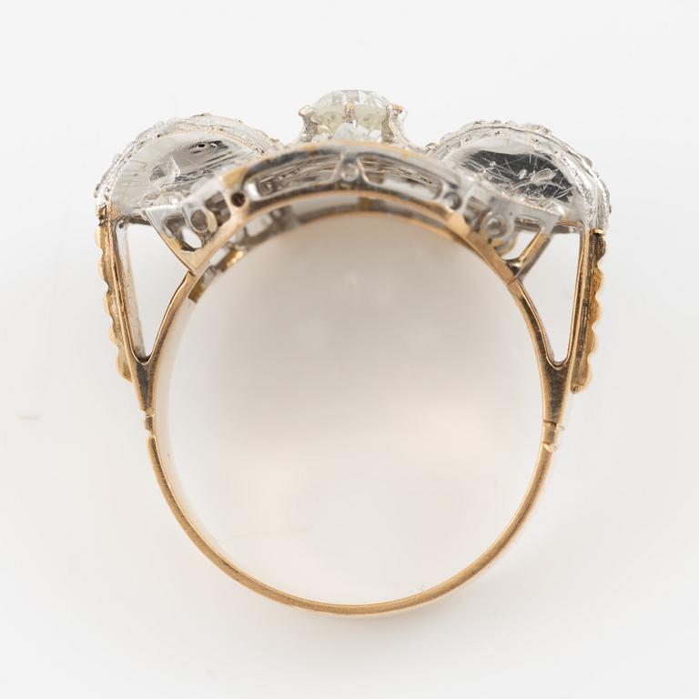 Ring 18K guld och platina med gammalslipad diamant och rosenslipade diamanter. - Bukowskis