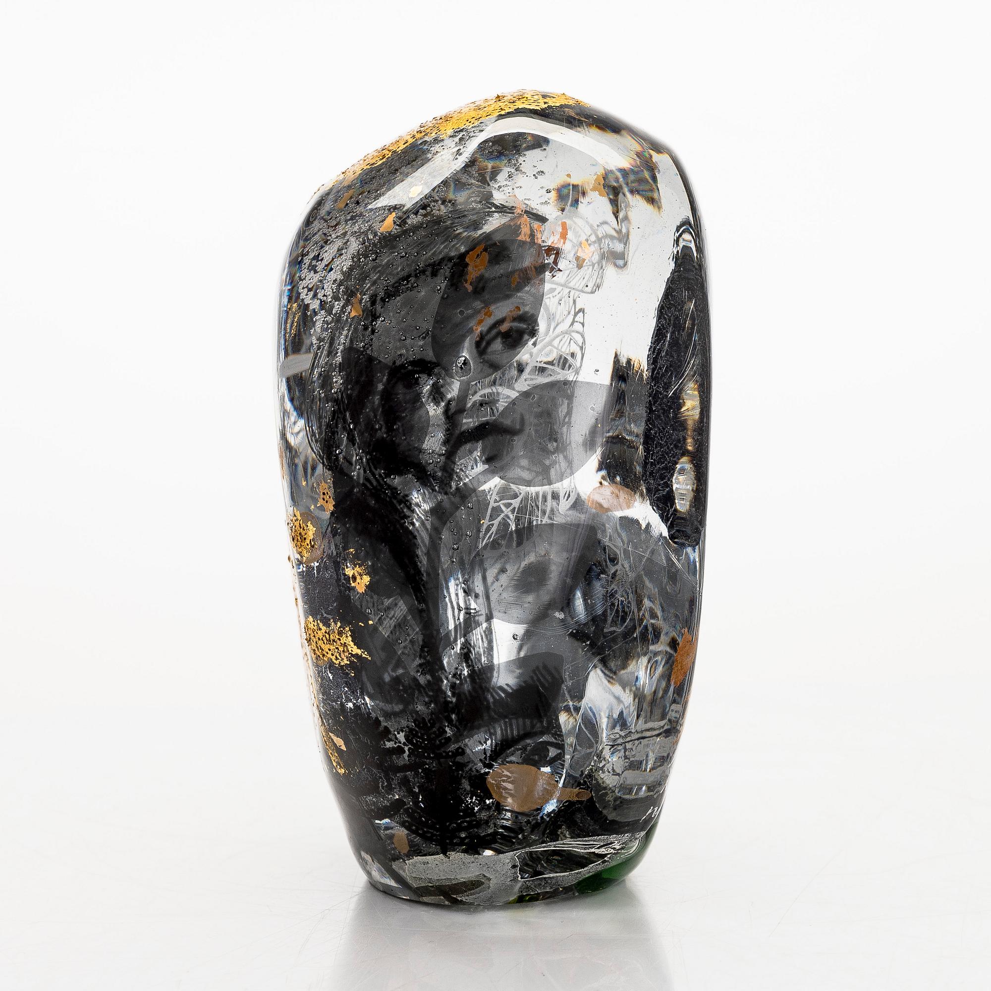 Sini Majuri, uniquglass sculpture," When You Don't Remember What You've ...