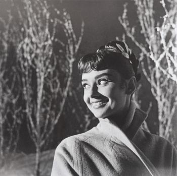 Per-Olow Anderson, "Audrey Hepburn photographed 1955 in Italy". - Bukowskis