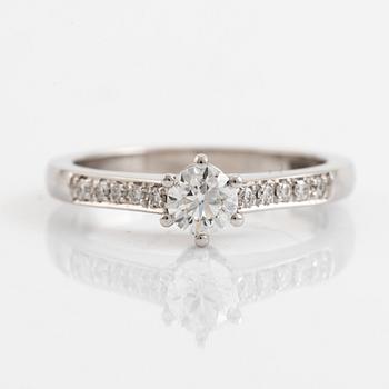 Brilliant cut diamond ring, with GIA dossier. - Bukowskis