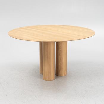 Matti Carlsson, A round oak 'Hommage Grande' dining table from Tre ...