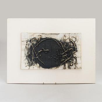 Karl Heinz Schultz-Köln, relief och vas, stengods, Arabia. - Bukowskis