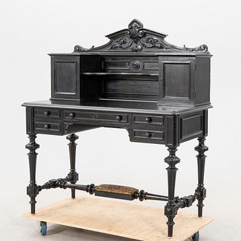 A painted Neo Renaissance desk around 1900. - Bukowskis