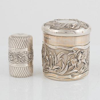 Urn and flask, incl. George Unite, England, 1893-1924. - Bukowskis
