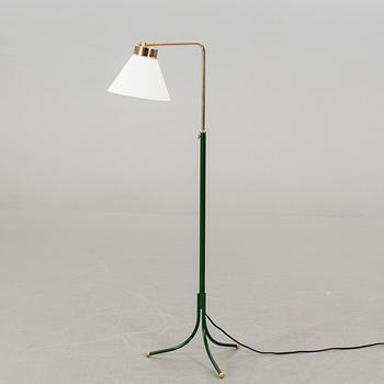 JOSEF FRANK, golvlampa, 2326, Firma Svenskt Tenn. - Bukowskis