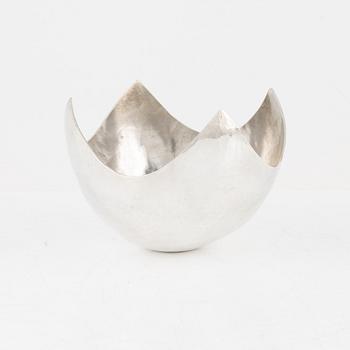 Charlotte Modig, a silver bowl, Västerås 1995. - Bukowskis