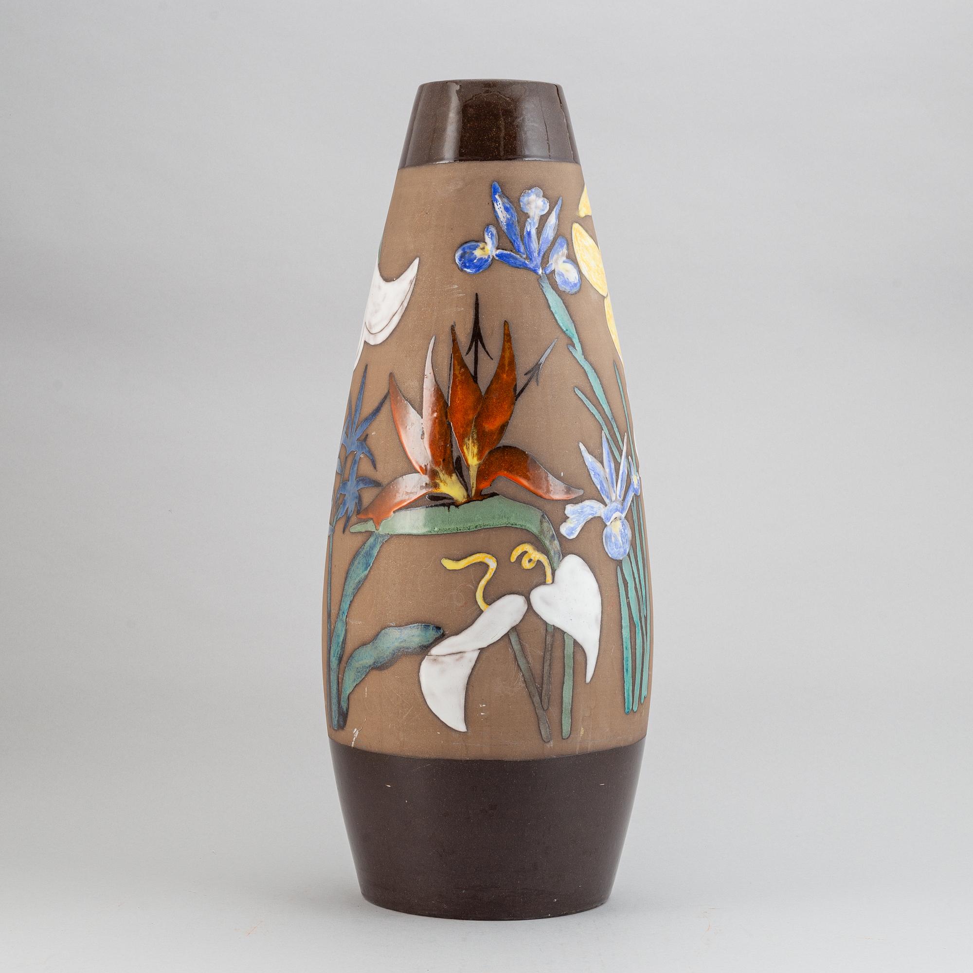 Ingrid Atterberg, an earthenware vase, Upsala Ekeby. - Bukowskis