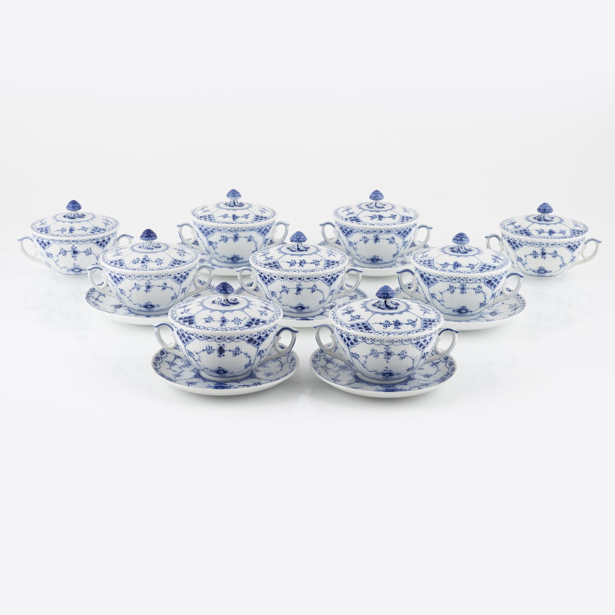 Royal Copenhagen, buljongkoppar med lock, 9 st, porslin, "Musselmalet ...