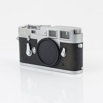 Kamera, Leica M3, 1963, serienummer 1071843. - Bukowskis
