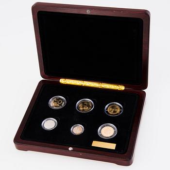 A six-piece Finnish coin collection, one in gold, 2001. - Bukowskis