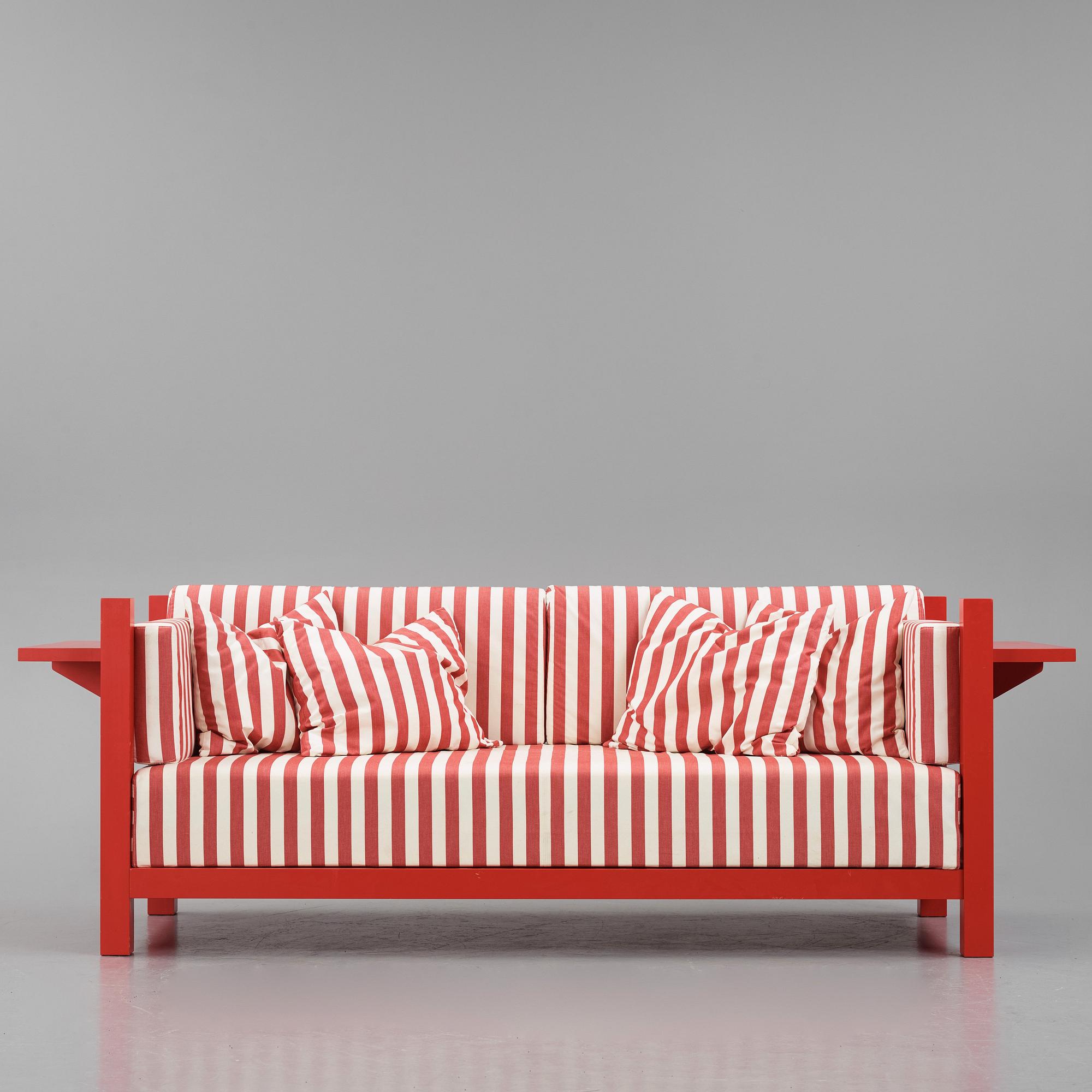 John Kandell, a sofa 'Victory', Källemo, Värnamo post 1990. - Bukowskis