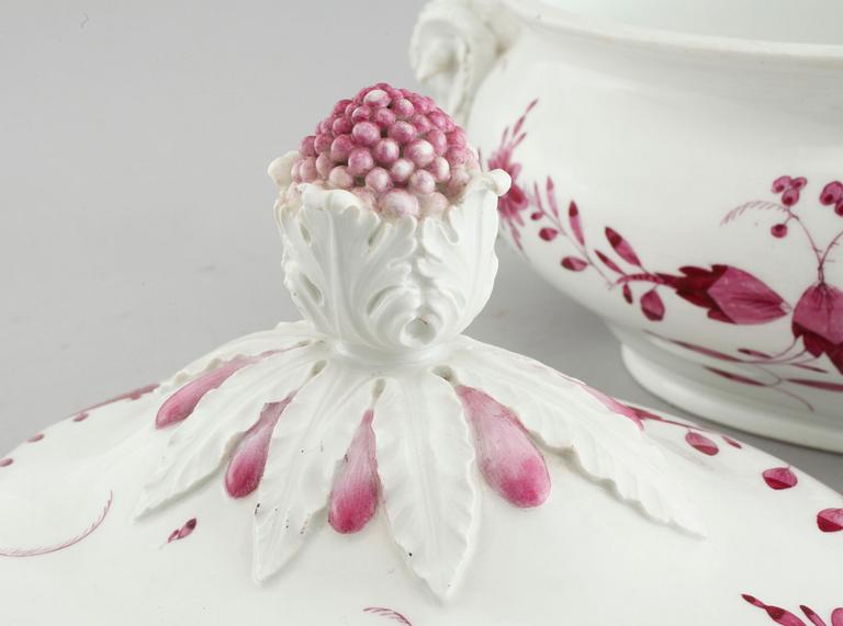 A porcelian tureen from Meissen, the marcolini period (1774-1814 ...
