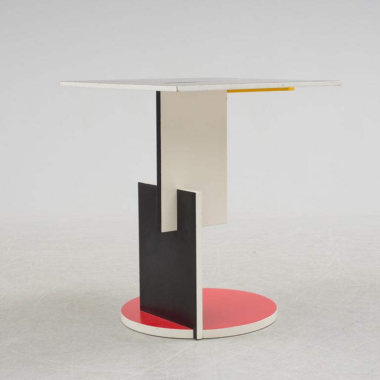 GERRIT RIETVELD, table, Schroeder 1, Cassina. - Bukowskis