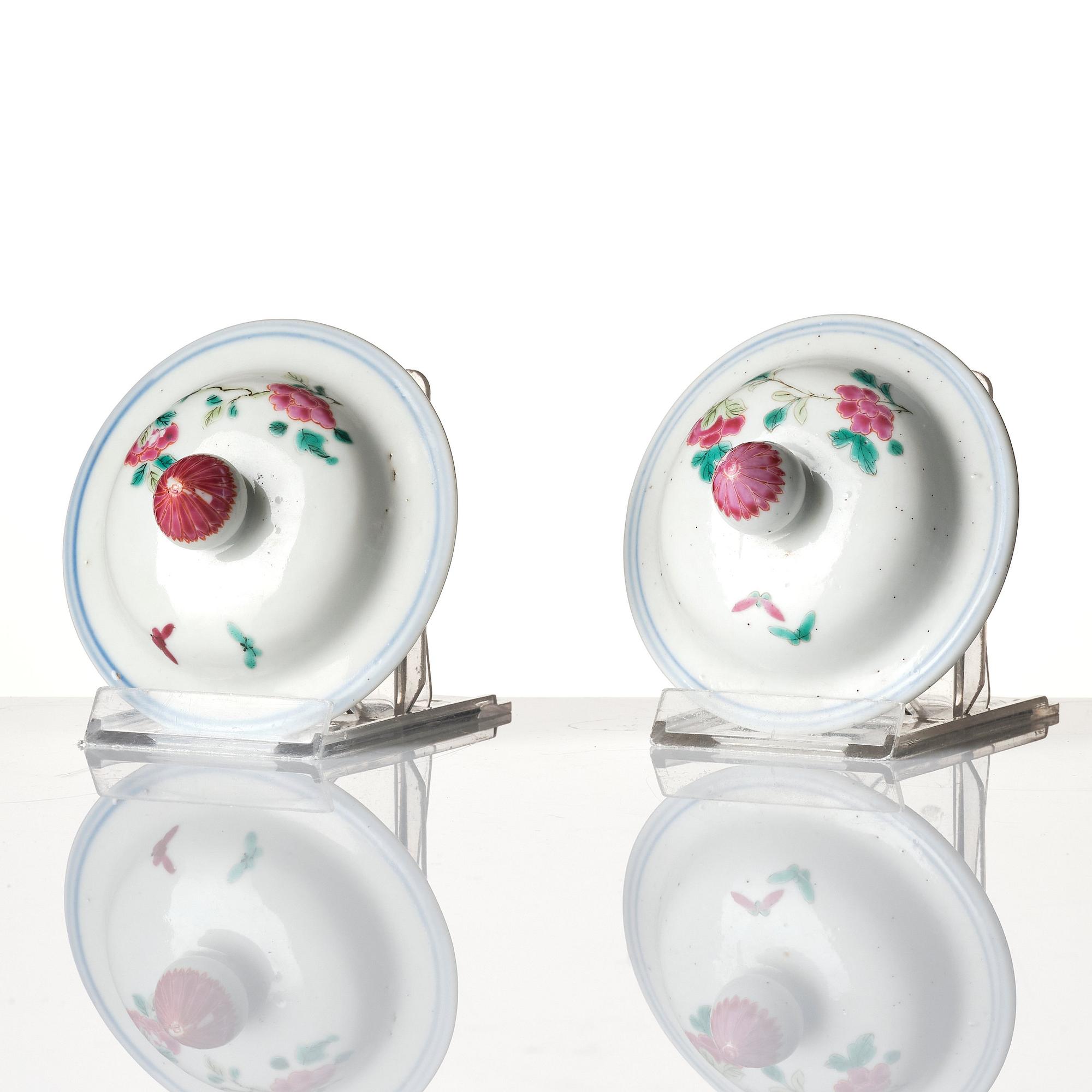 A pair of famille rose rooster vases with covers, Qing dynasty, 18th ...