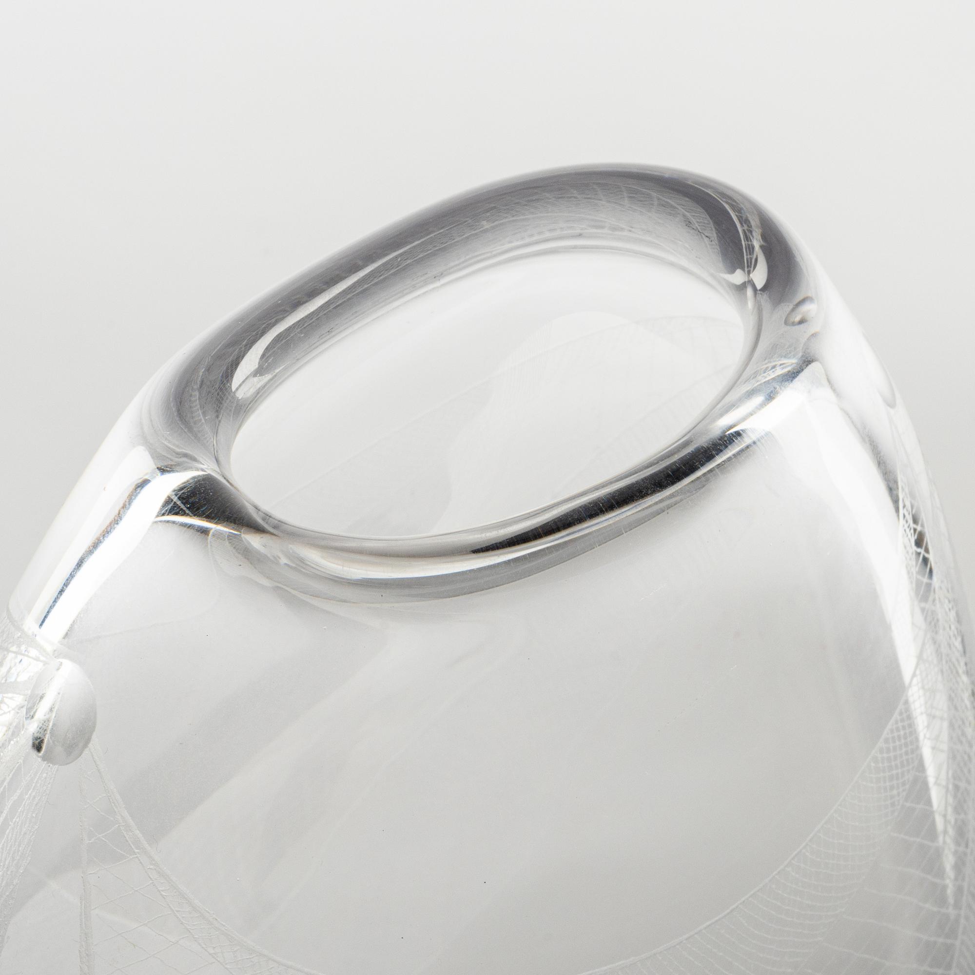 Vicke Lindstrand, vas, "Det luktar fisk", Kosta 1950-tal. - Bukowskis