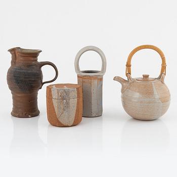 Tekanna, kanna, vas, skål med lock och urna med lock, bl.a. Johan ...