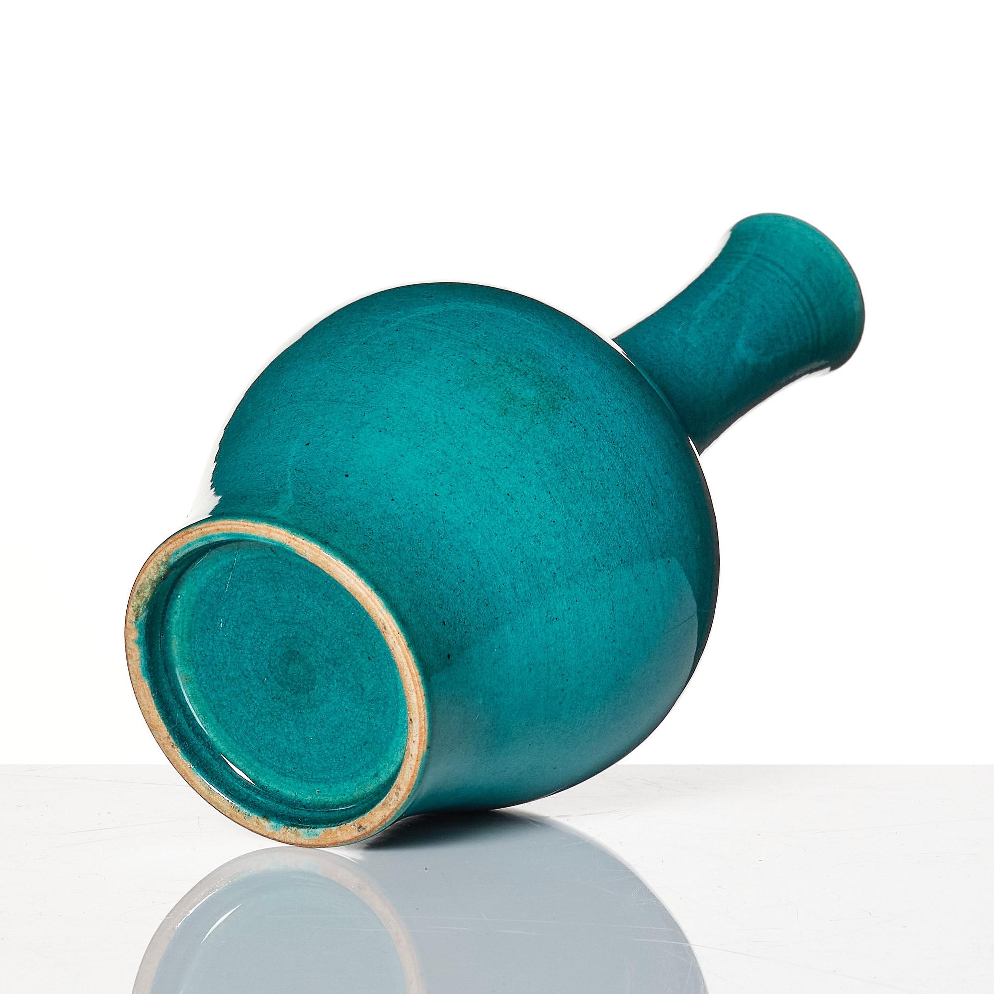 A turquoise glazed vase, Qing dynasty, 19th Century. - Bukowskis