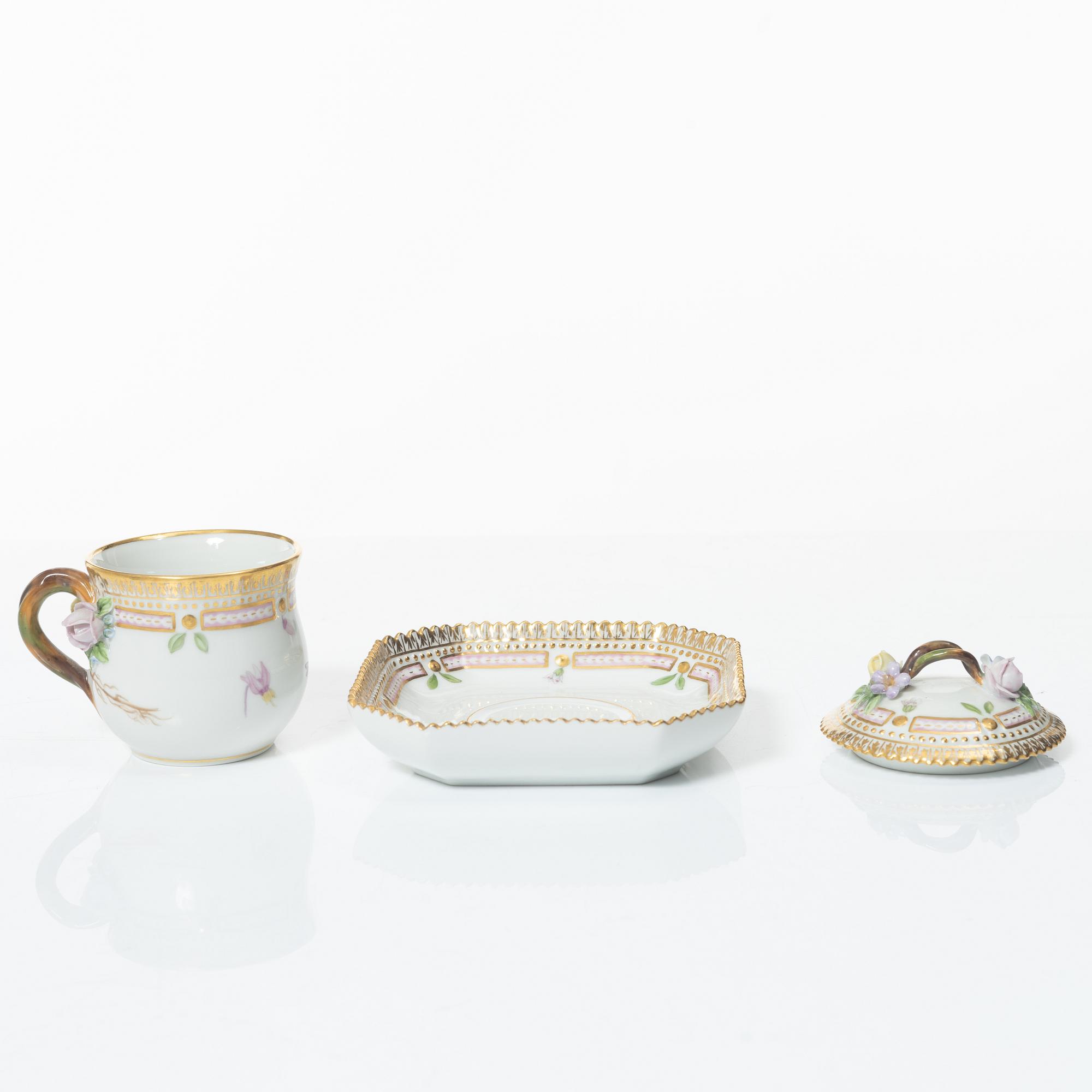 Royal Copenhagen, Crèmekopp med lock och fat, "Flora Danica", Royal ...