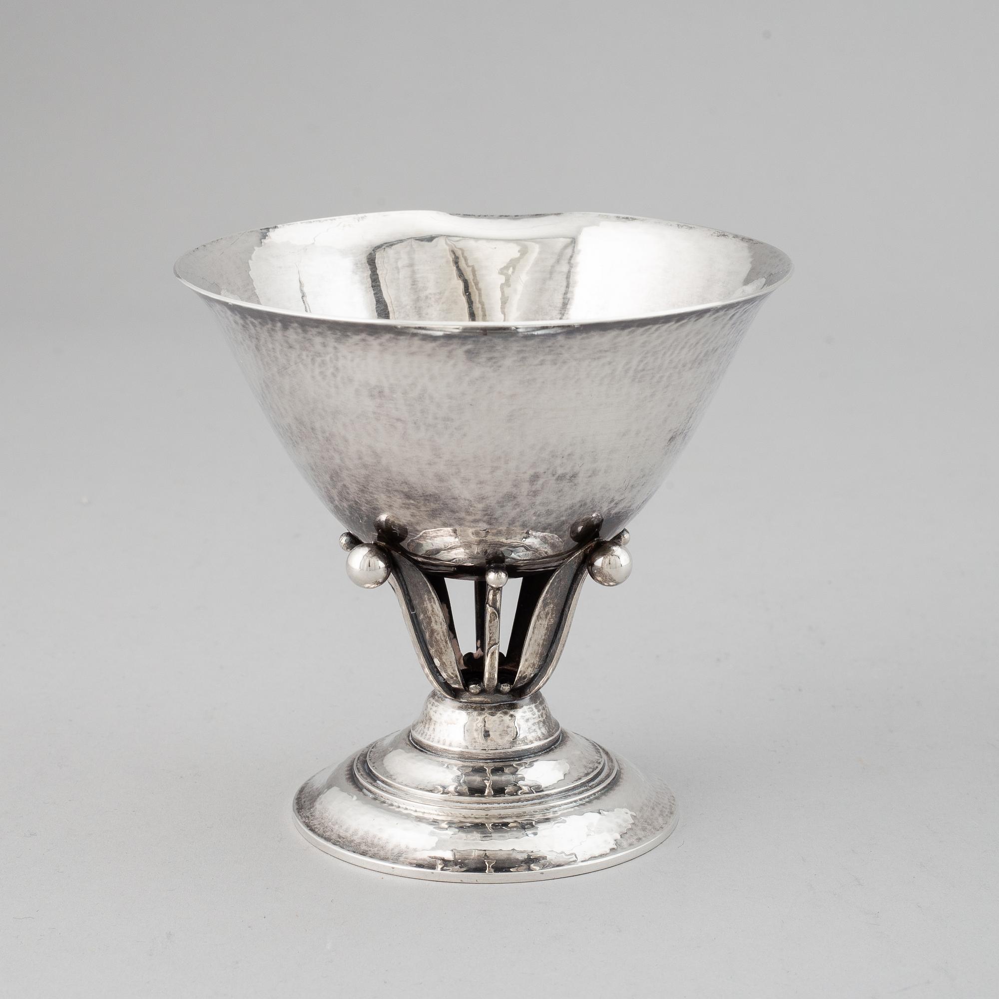 JOHAN ROHDE, a model 17A sterling silver bowl, Georg Jensen, Denmark ...