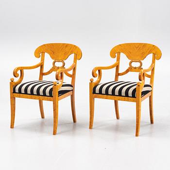 A pair of Karl Johan style armchairs, 20th Century. - Bukowskis