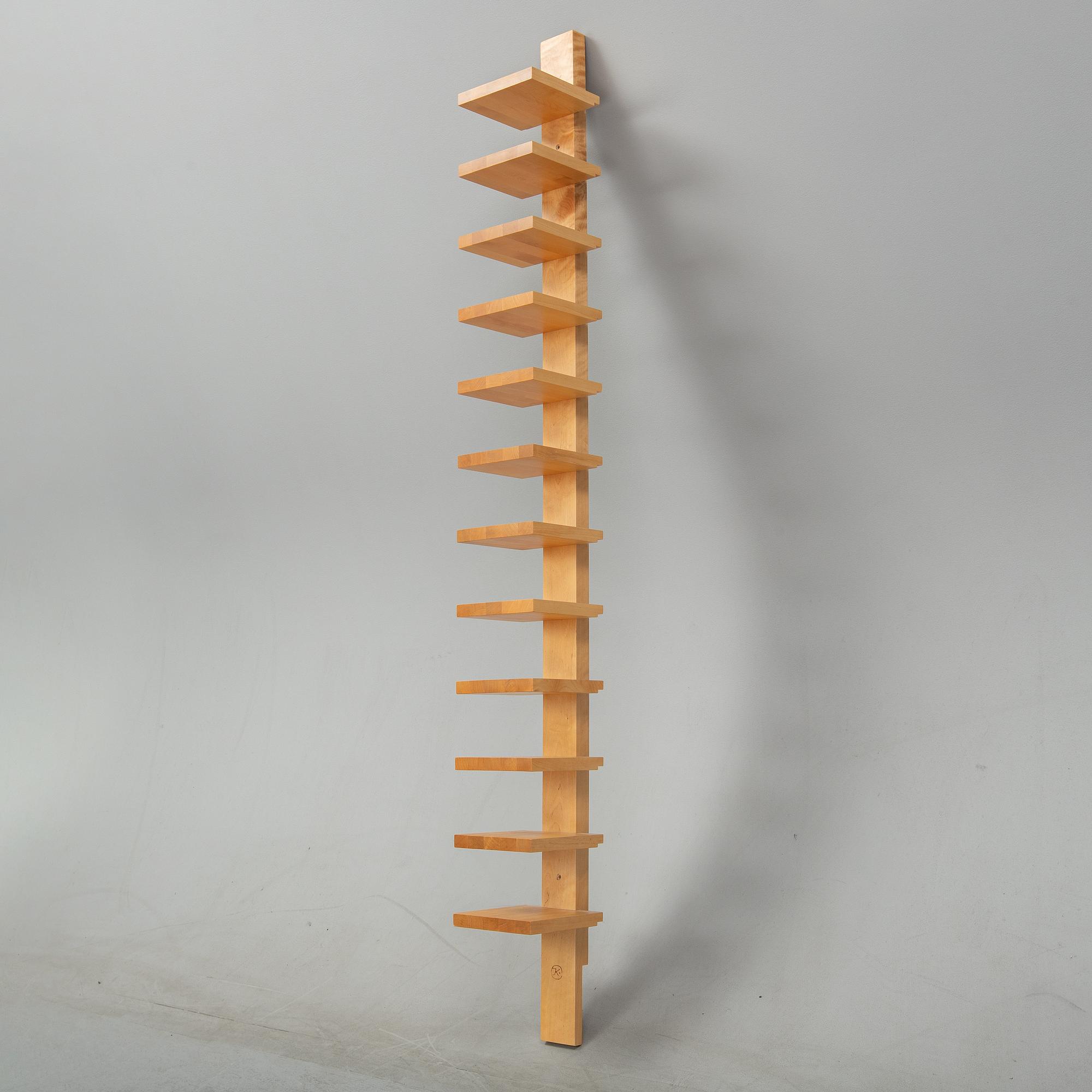 John Kandell, hylla "Pilaster", Källemo, formgiven 1989. - Bukowskis