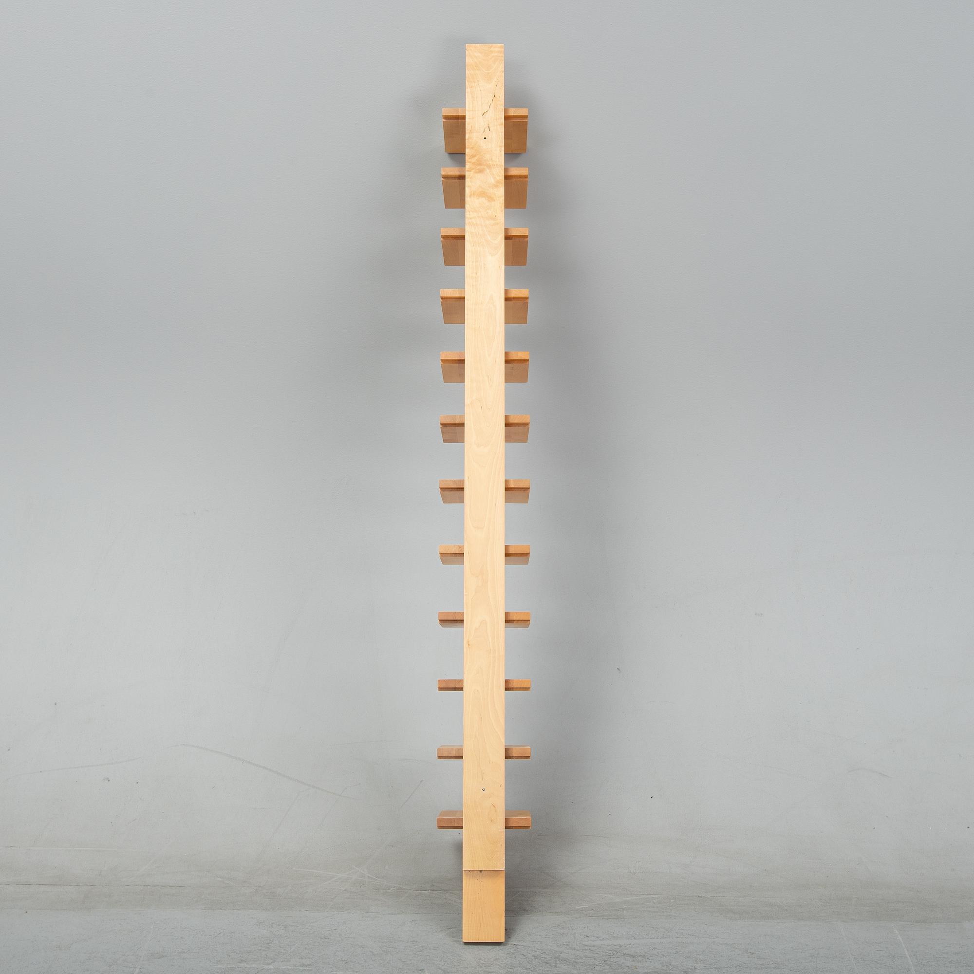 John Kandell, hylla "Pilaster", Källemo, formgiven 1989. - Bukowskis