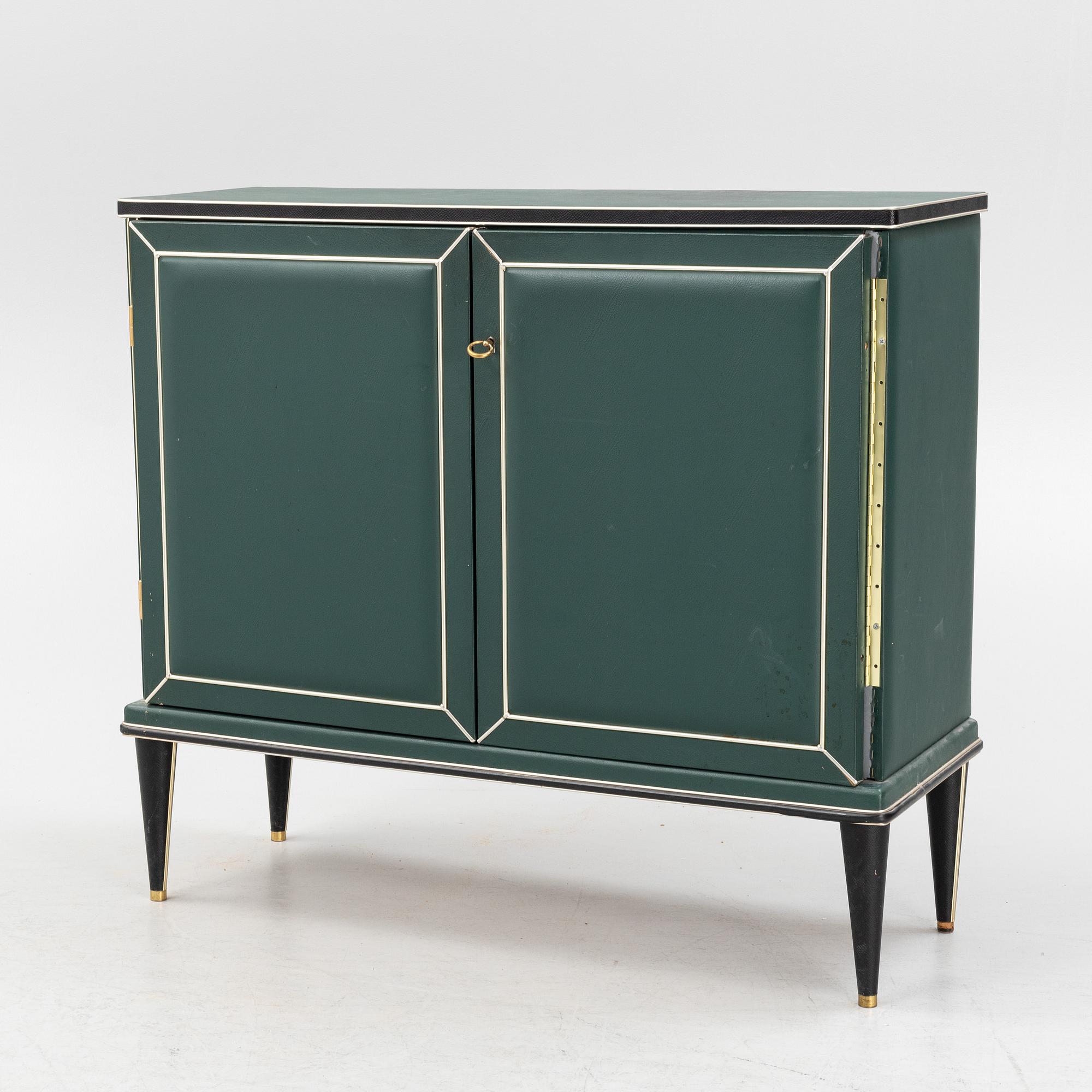 Skåp, 1900-talets mitt. - Bukowskis