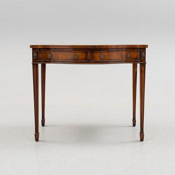 A mid 1900's desk. - Bukowskis