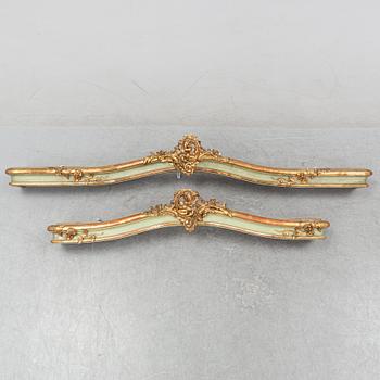Two rococo revival style cornices, late 19th Century. - Bukowskis