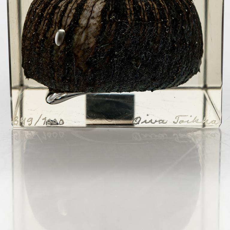 Oiva Toikka, annual glass cube 1980, signed Oiva Toikka Nuutajärvi 1980 ...