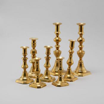 LJUSSTAKAR, 8 st, mässing, sent 1800-tal. - Bukowskis