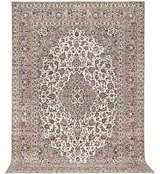 A Kashan carpet, c. 357 x 240 cm. - Bukowskis
