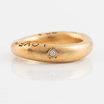 Ole Lynggaard, Charlotte Lynggaard, ring, "Love", guld med liten ...