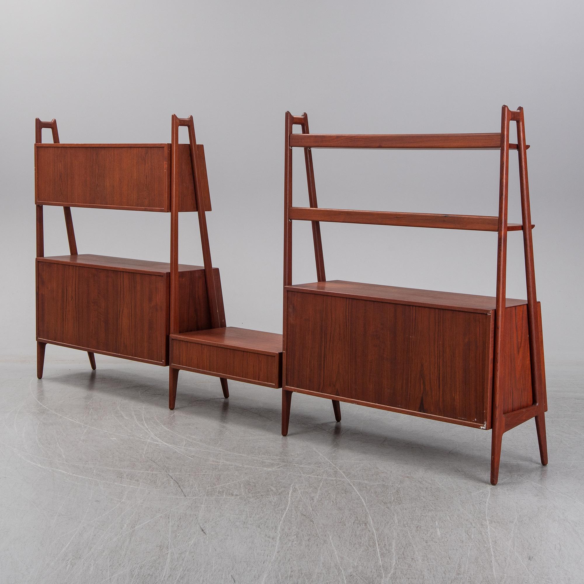 A three-piece teak 'Vamo' bookcase, design Anton Borg and Arne Vodder ...