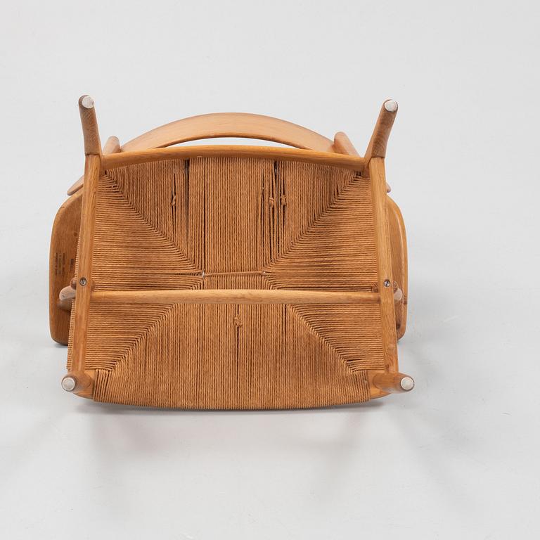 Hans J. Wegner, fåtölj, modell CH 22, Carl Hansen & Son, Odense ...