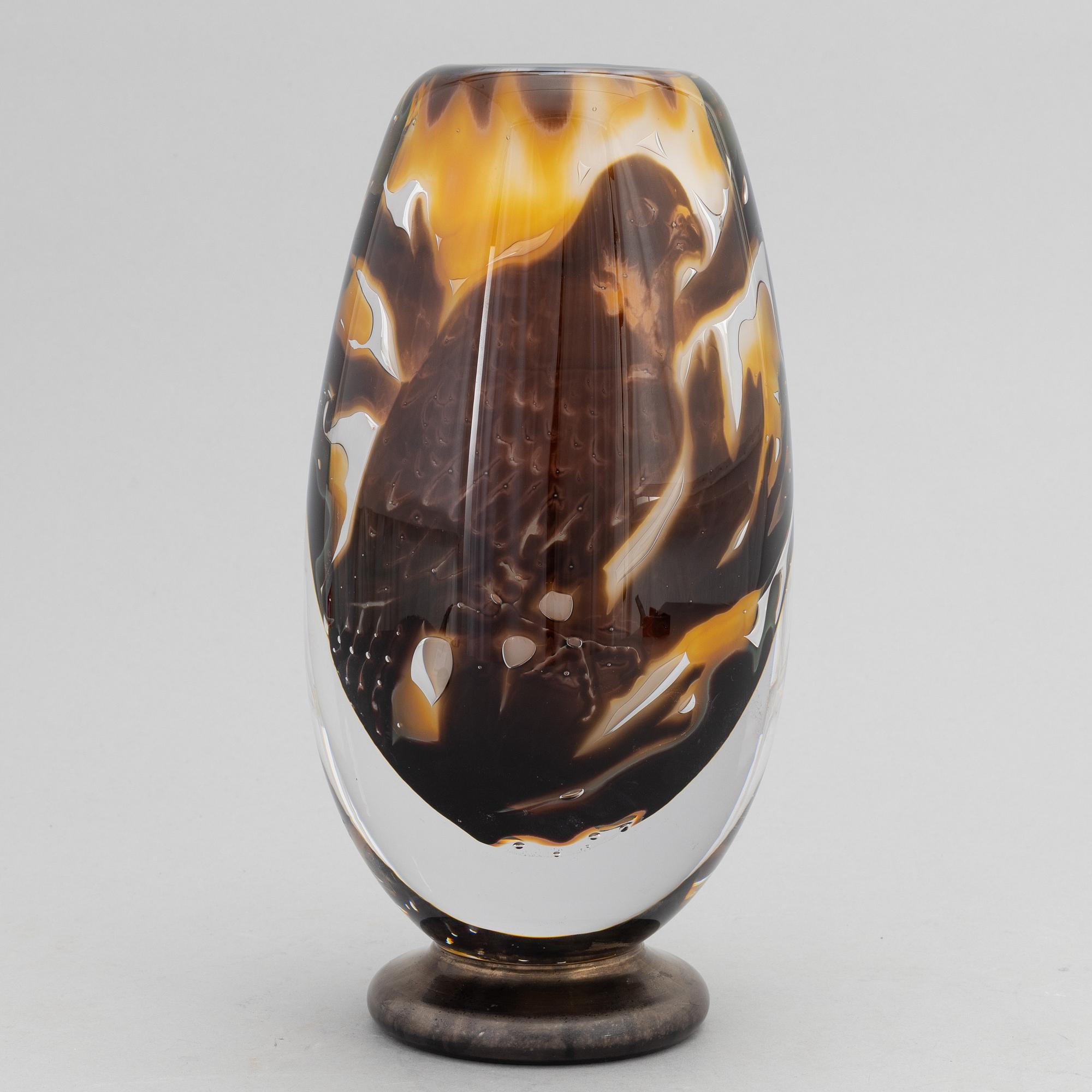 Astrid Gate, a unique ariel glass vase, signed and dated 2005. - Bukowskis